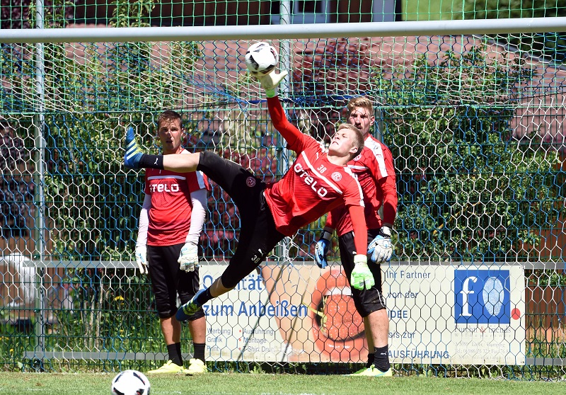 Fortuna Düsseldorf 1895: Tim Wiesner muss operiert werden
